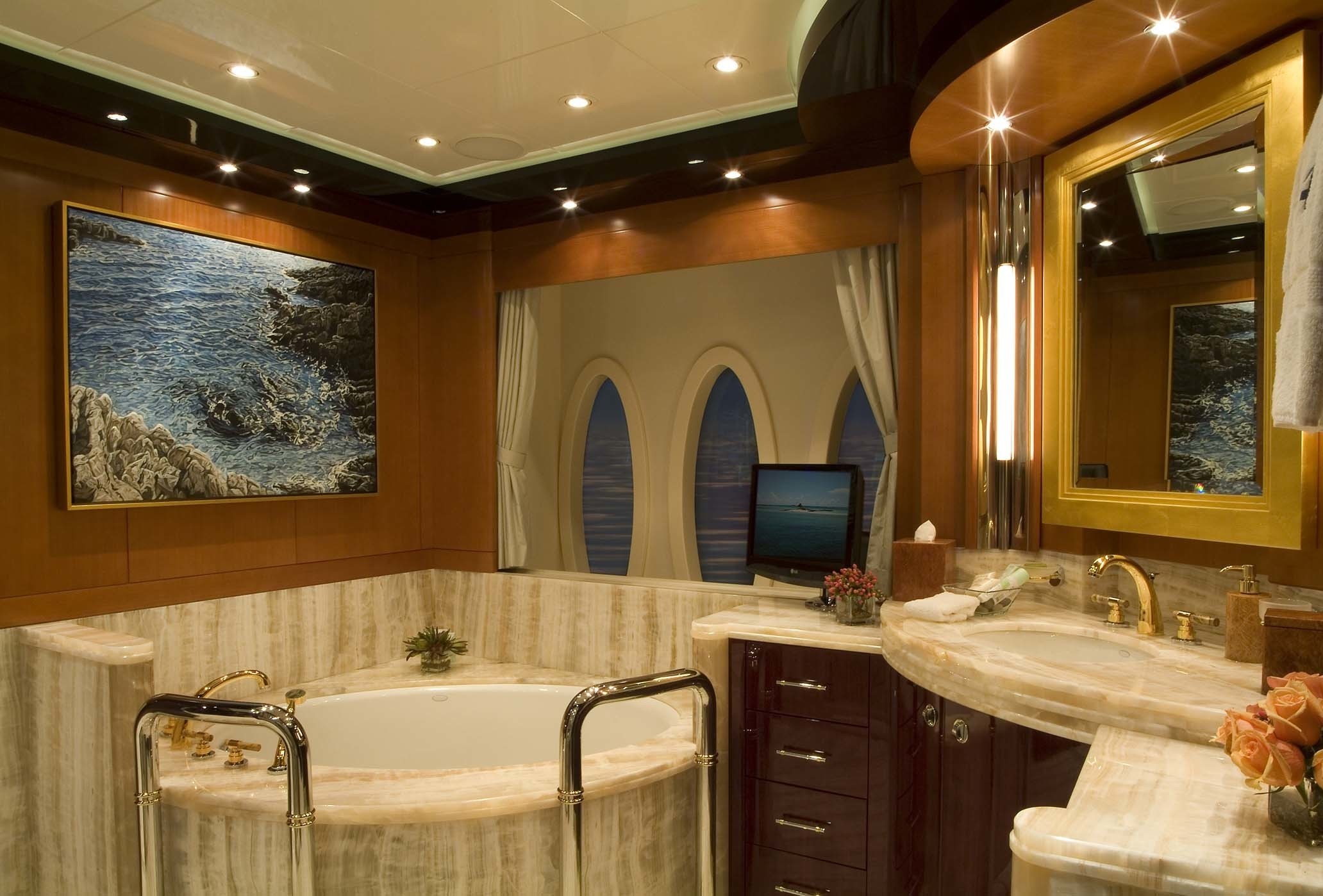 Yacht REEF CHIEF, Trinity Yachts | CHARTERWORLD Luxury Superyacht Charters